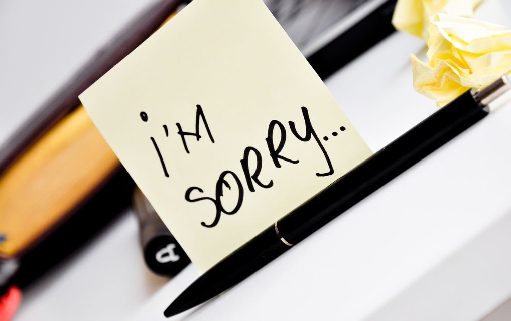 В чем разница между sorry и excuse me | Статьи по английскому на Study.ru